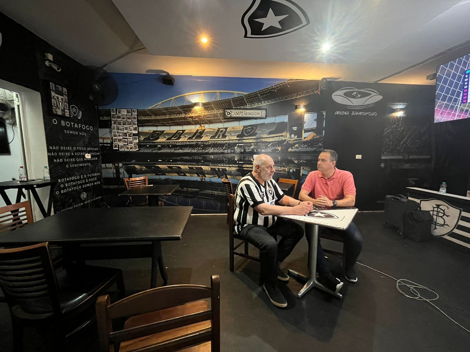 Bar em São Paulo simula Nilton Santos e vira ponto de encontro de ...