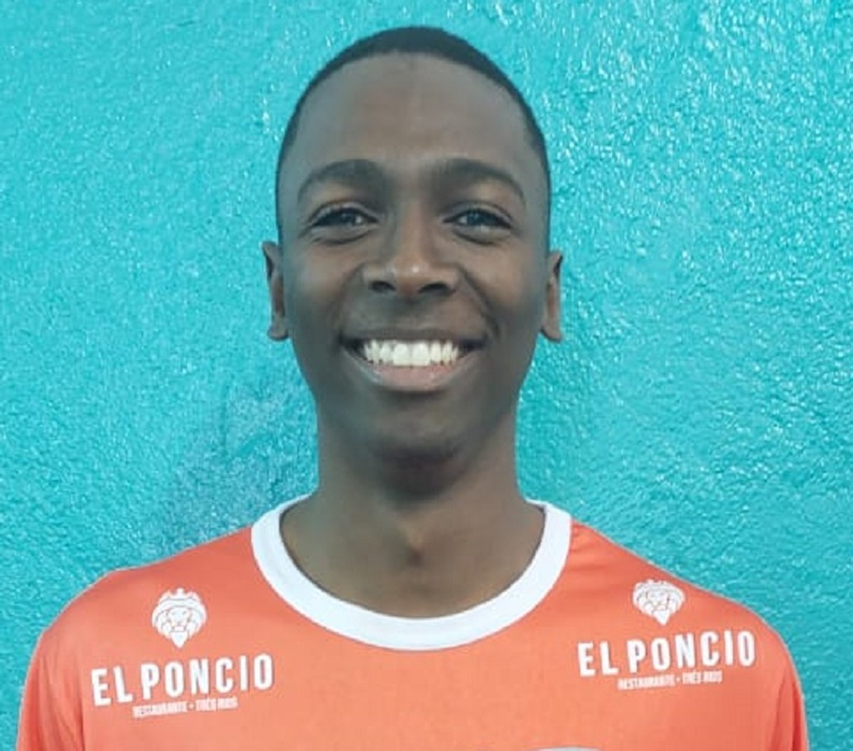 Protagonista em goleada pelo Estadual, Tutu celebra reestreia por Três ...