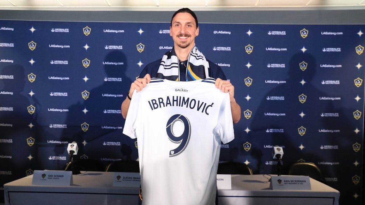 Pronto para estreia no LA Galaxy, Ibra brinca: "Nasci velho e morrerei ...