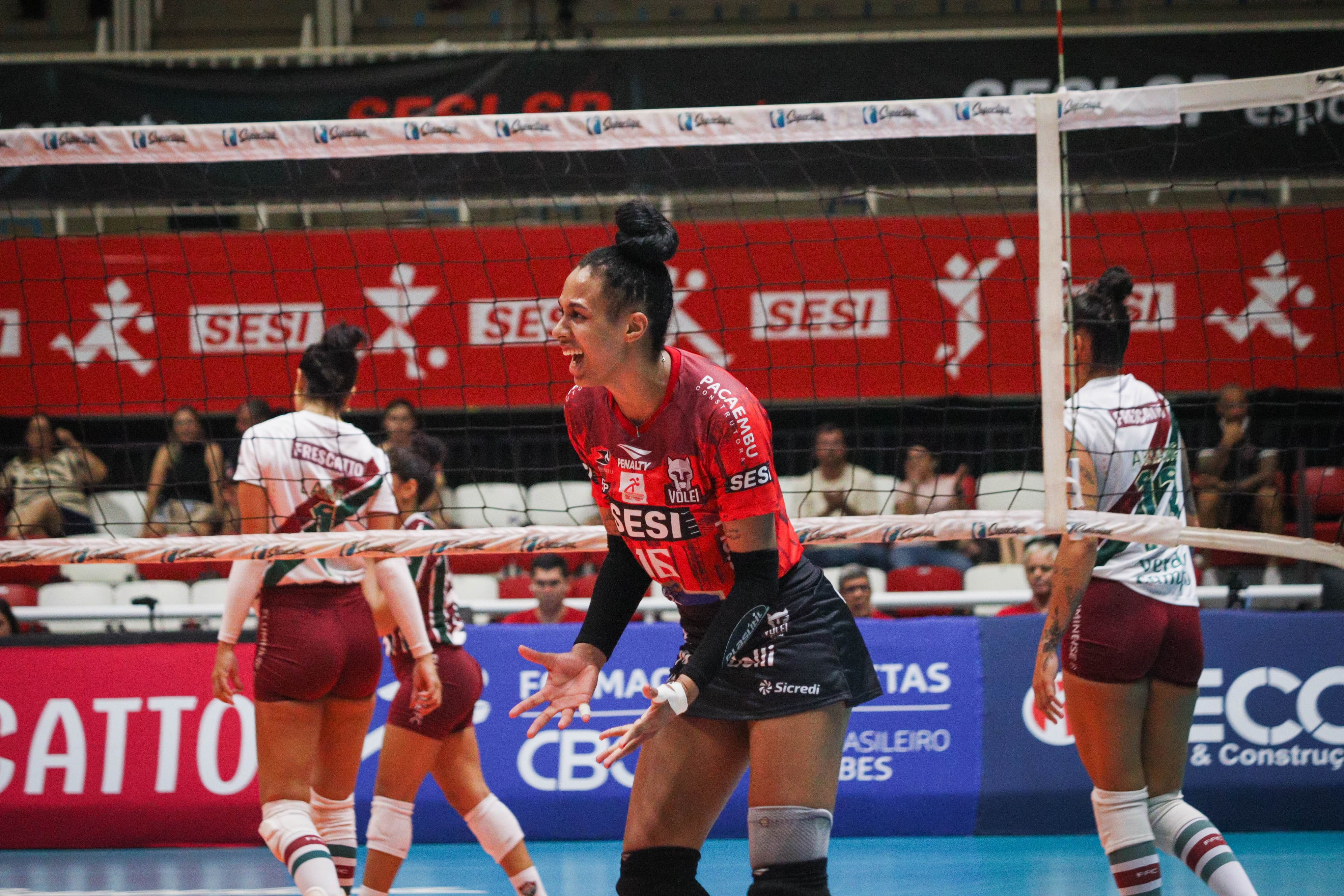 Sesi-Bauru renova com a oposta Bruna Moraes por mais um ano