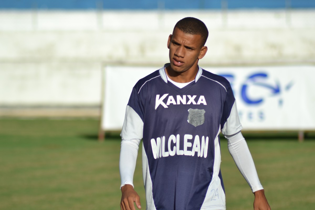 Humaitá contrata lateral-esquerdo de 30 anos com passagens pelo futebol ...