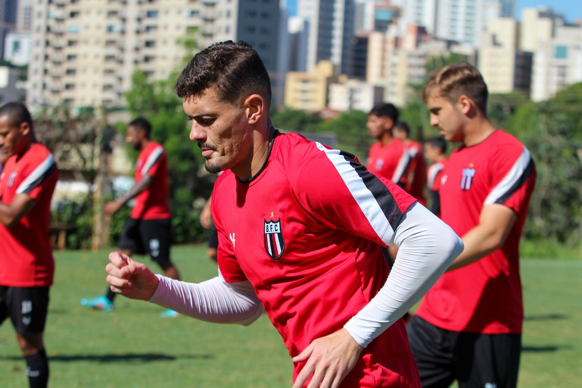Zagueiro Carlinhos, do Botafogo-SP, entra no radar do Figueirense ...