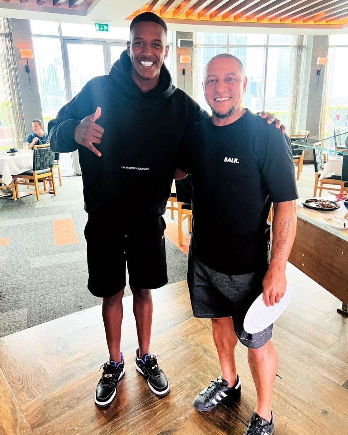 Robert Renan é liberado pelo Corinthians e viaja para fechar com o ...