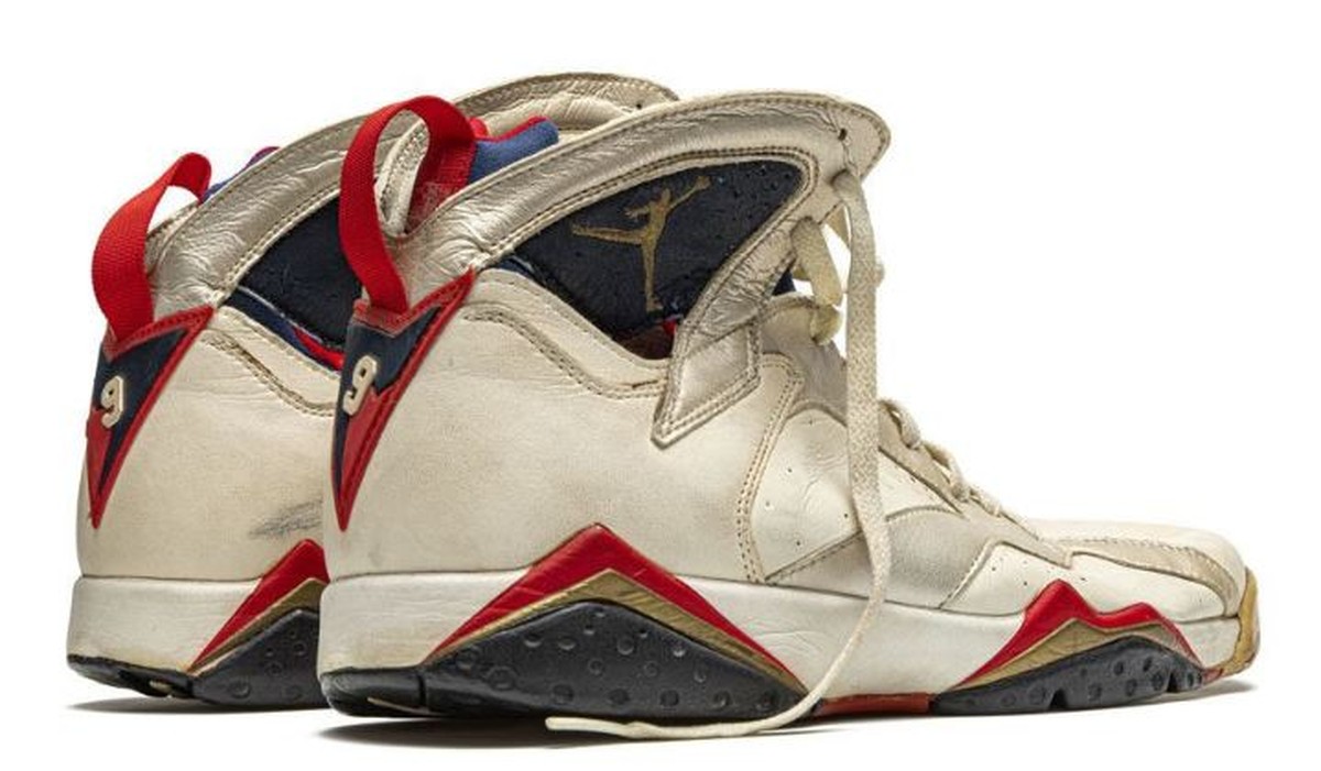 Coleção de tênis de Michael Jordan vai a leilão, incluindo o par usado ...