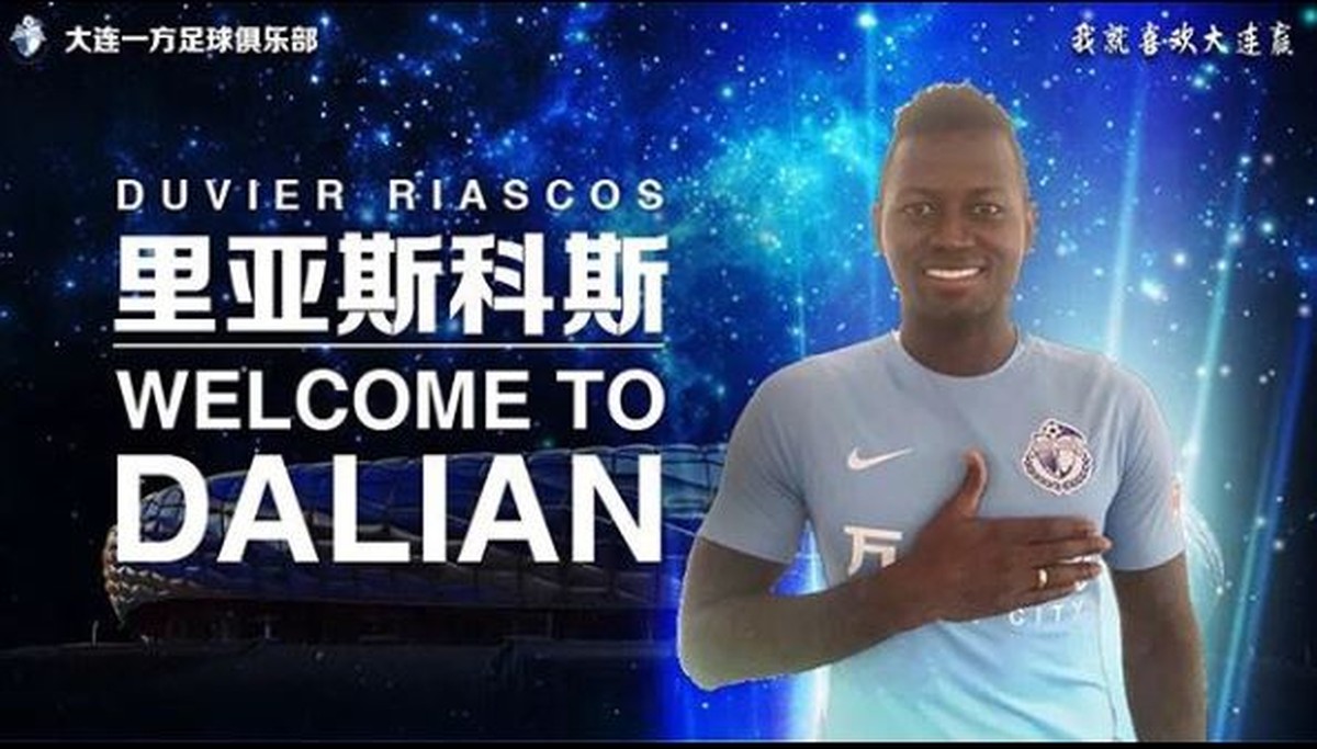 Dalian Yifang, da China, anuncia a contratação do atacante Riascos
