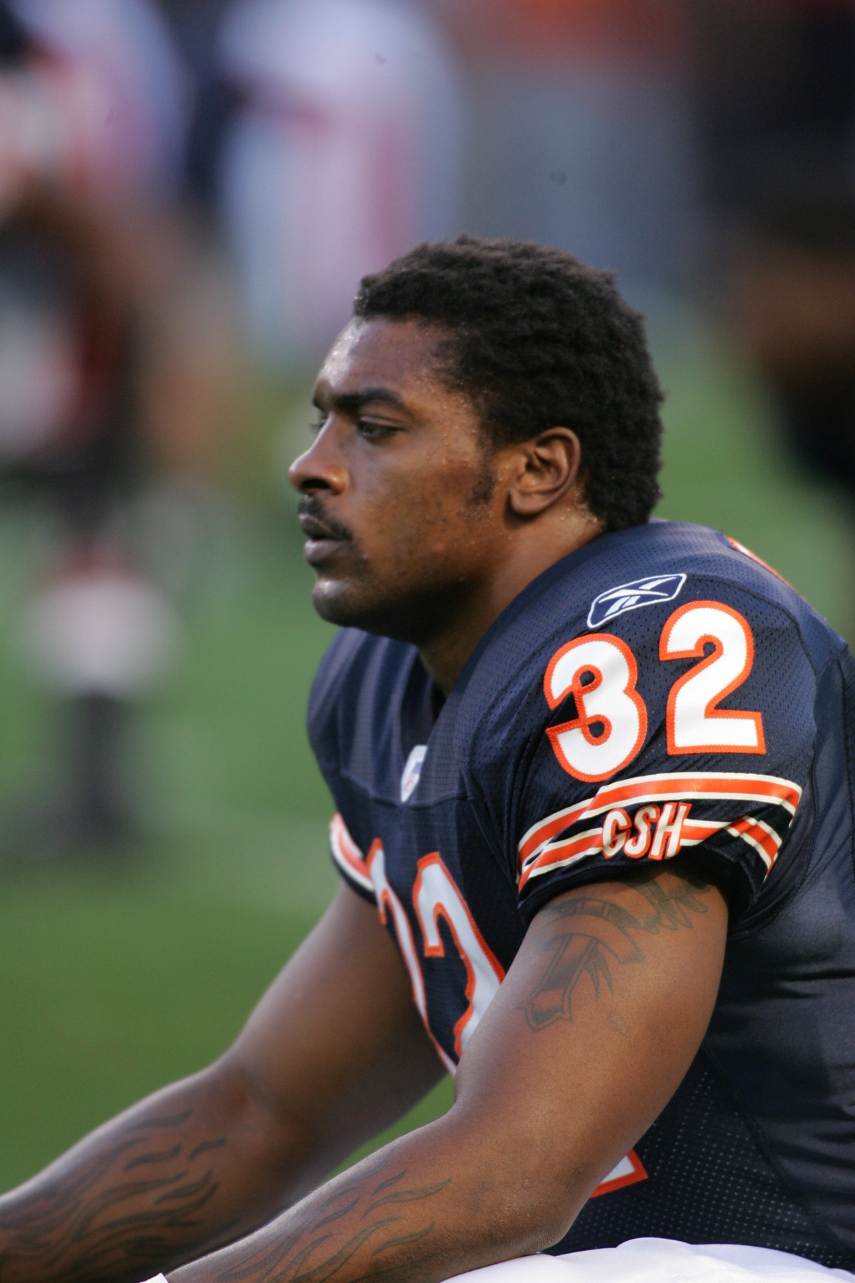 Ex-running back da NFL, Cedric Benson morre aos 36 anos em acidente de ...