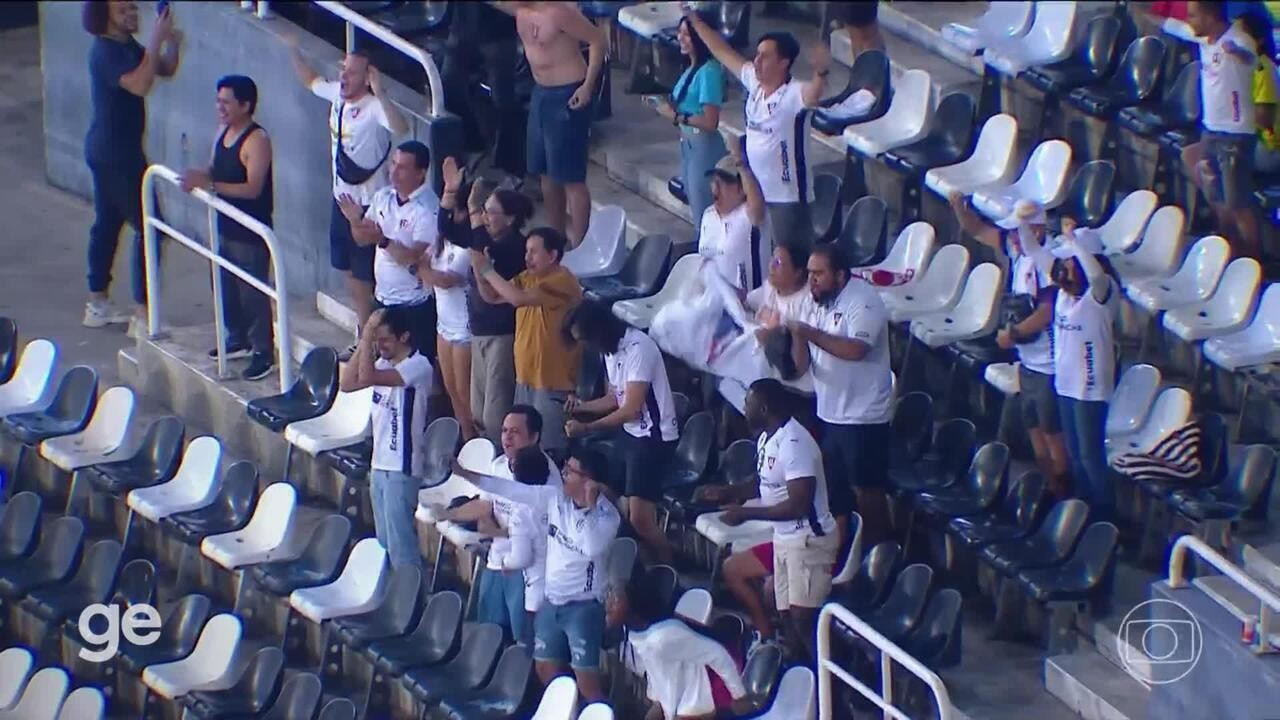Alvo do Corinthians, Alex Arce despontou tardiamente e foi vendedor ...