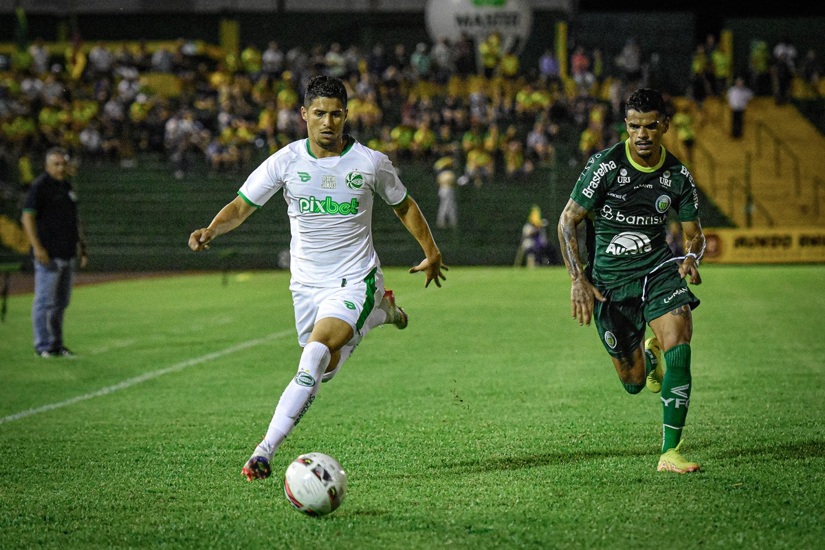 Guarani espera chegada de Daniel Guedes para confirmar lateral-direito ...