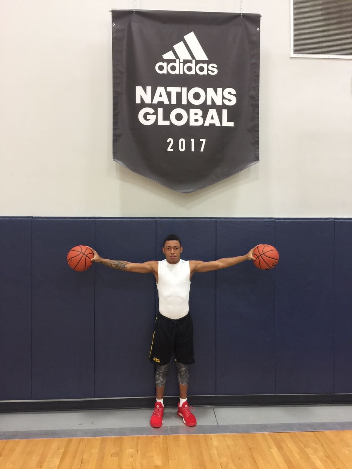 Baixinho como Isaiah Thomas, Yago cresce em quadra sob olhares da NBA ...