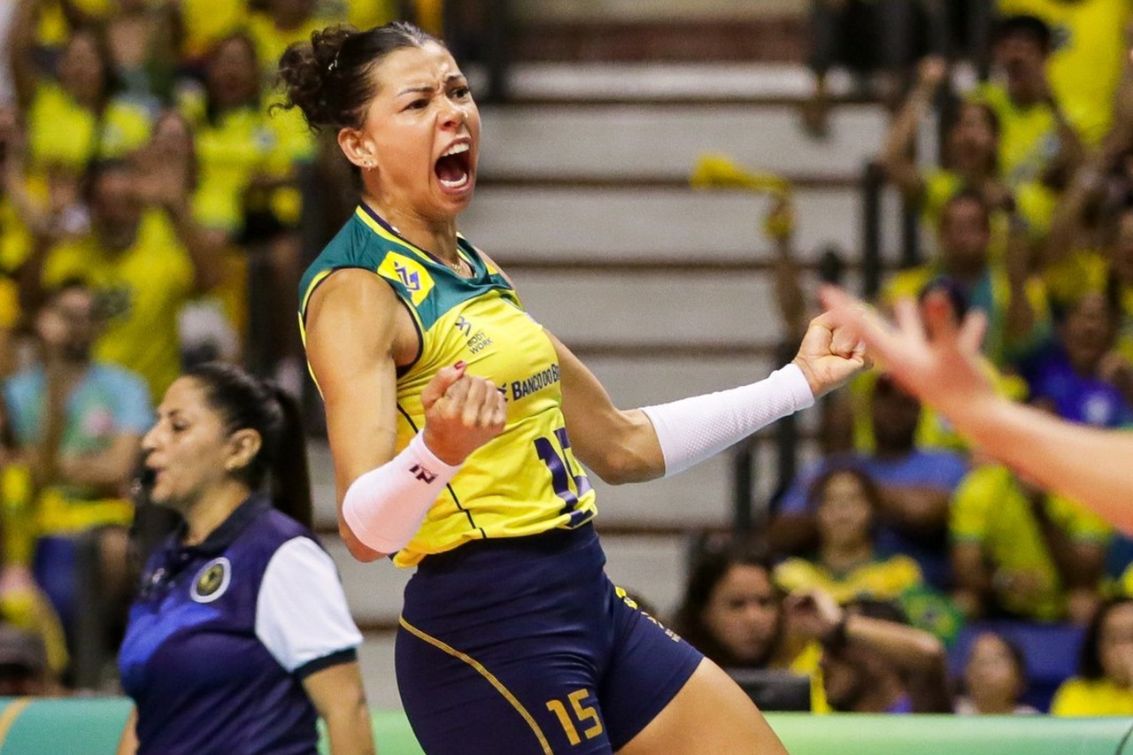 Carolana anuncia despedida da seleção brasileira: "Me sinto em paz com ...