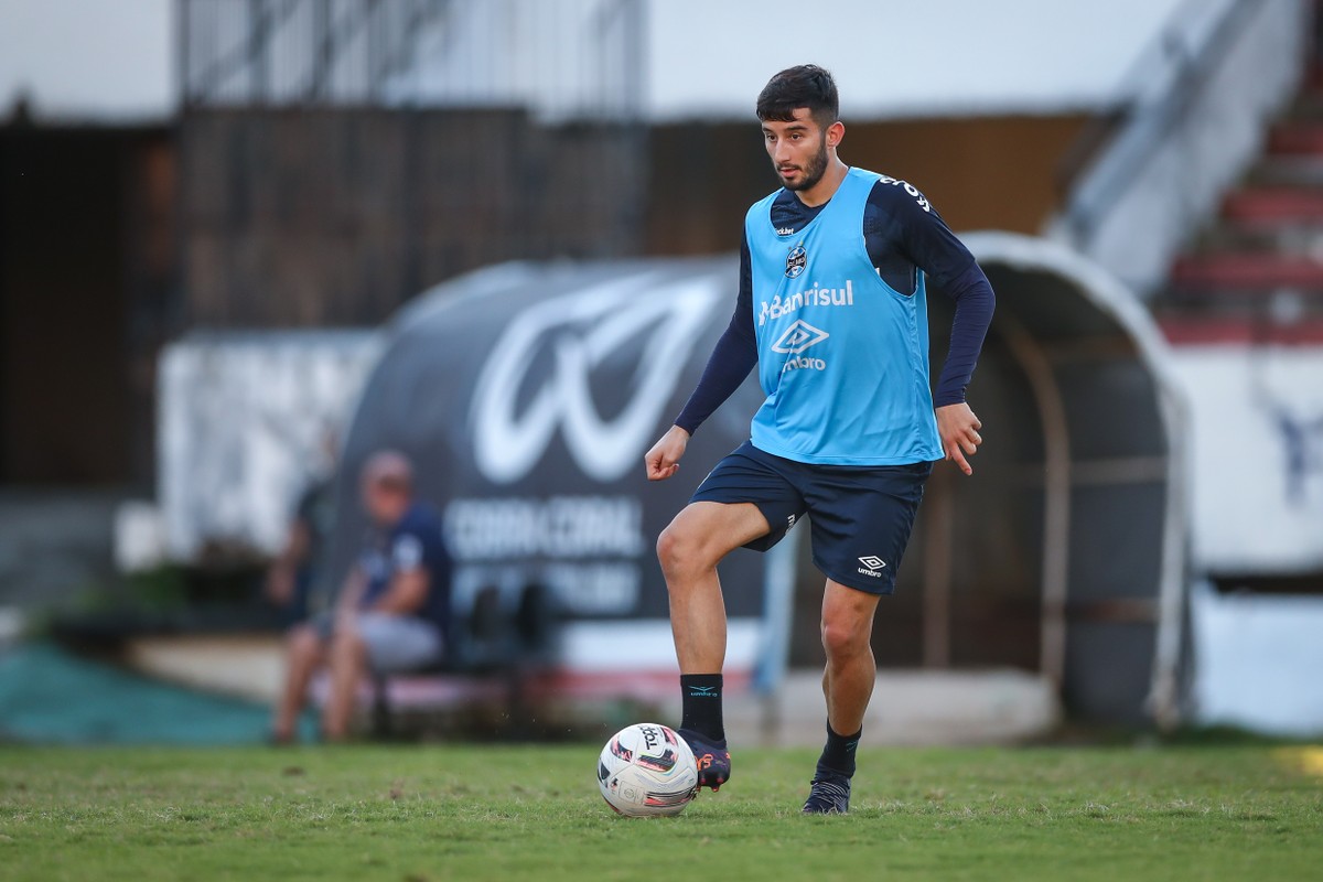 Escalação do Grêmio: Roger comanda treino em Recife e conta com volta ...