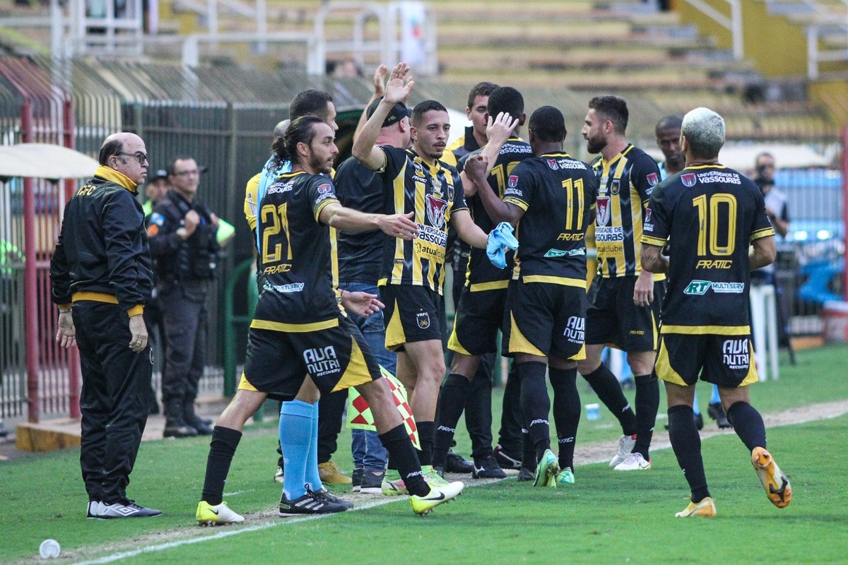 Volta Redonda tem 22 jogadores com contrato perto do fim | futebol | ge