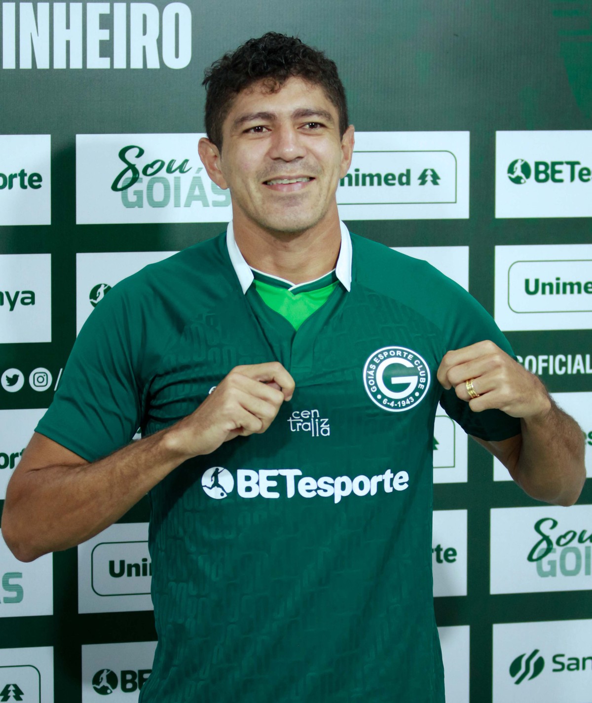 Edson Felipe é apresentado e diz que Goiás precisa acabar com jejum de ...