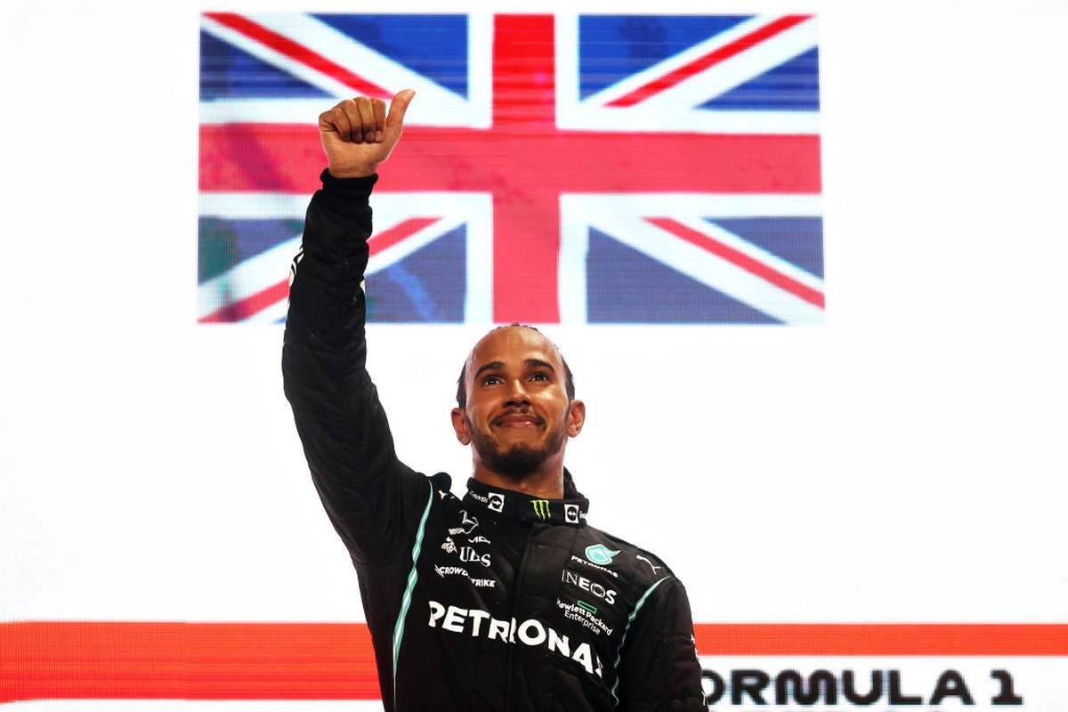 Hamilton vence de ponta a ponta no Catar, com Alonso no pódio após 7 ...