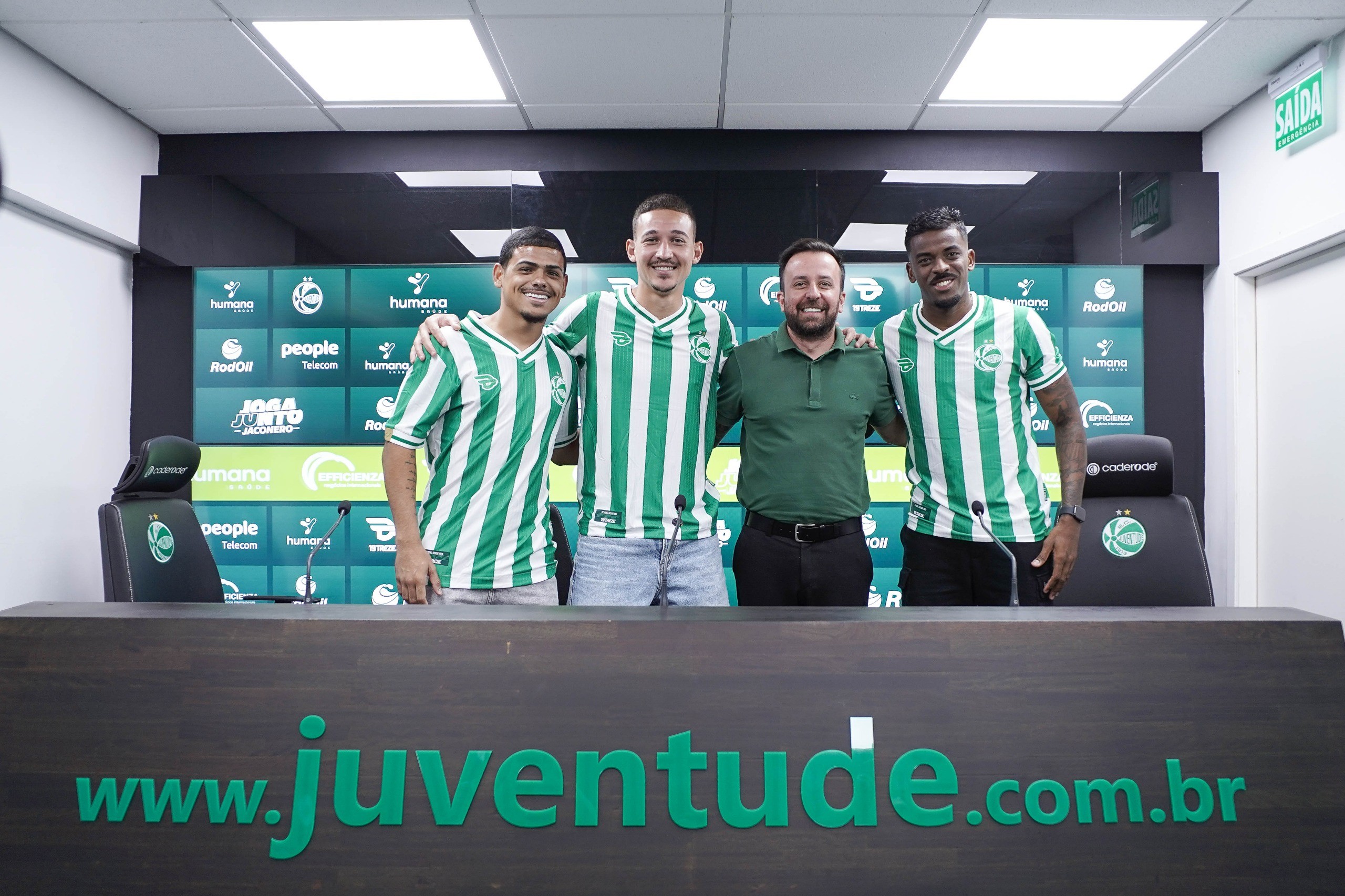 Juventude apresenta reforços Léo Oliveira, Raí Silva e Alisson Safira | Ge