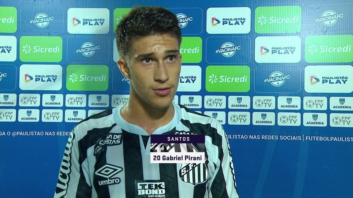 Com Holan de olho, Gabriel Pirani festeja primeiro gol como ...