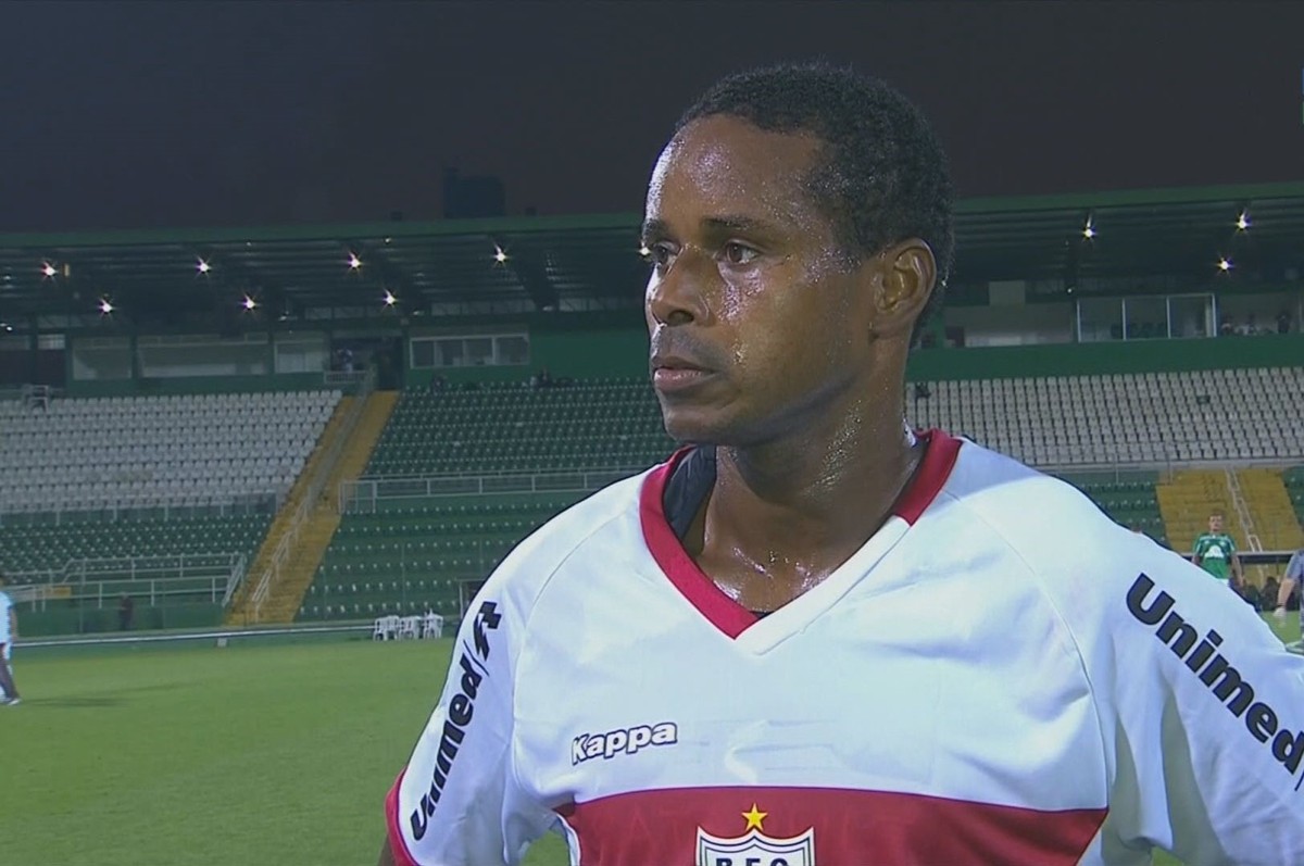 Elicarlos vê equilíbrio em duelo contra Chapecoense e lamenta derrota ...