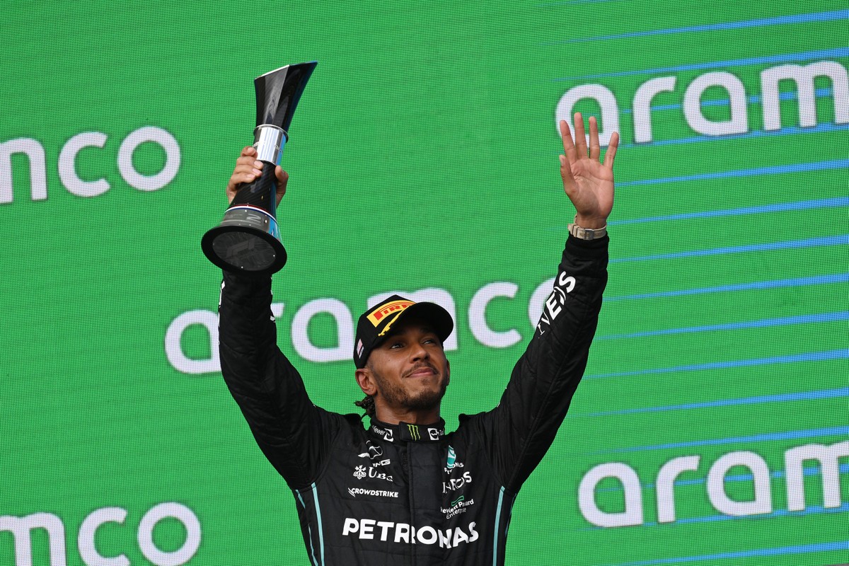 Hamilton aprova melhorias da Mercedes e promete vencer em 2023 ...