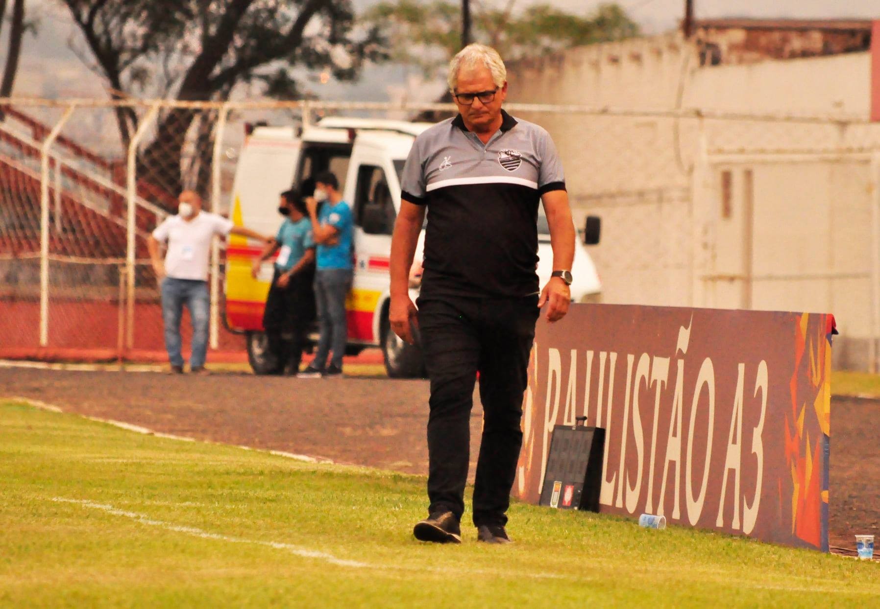 Sem dinheiro, Comercial adia para janeiro definição sobre Fahel Júnior ...