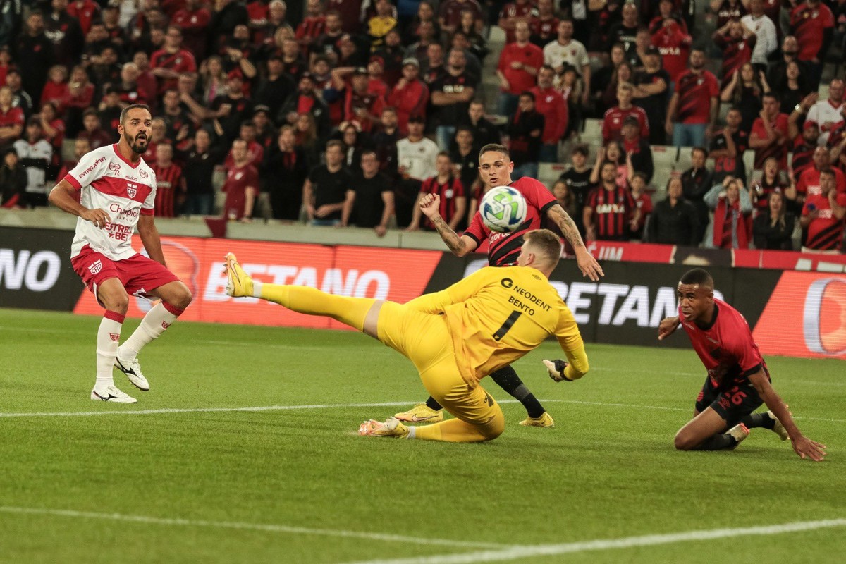 Atuações do CRB: time é eliminado pelo Athletico; dê suas notas | copa ...