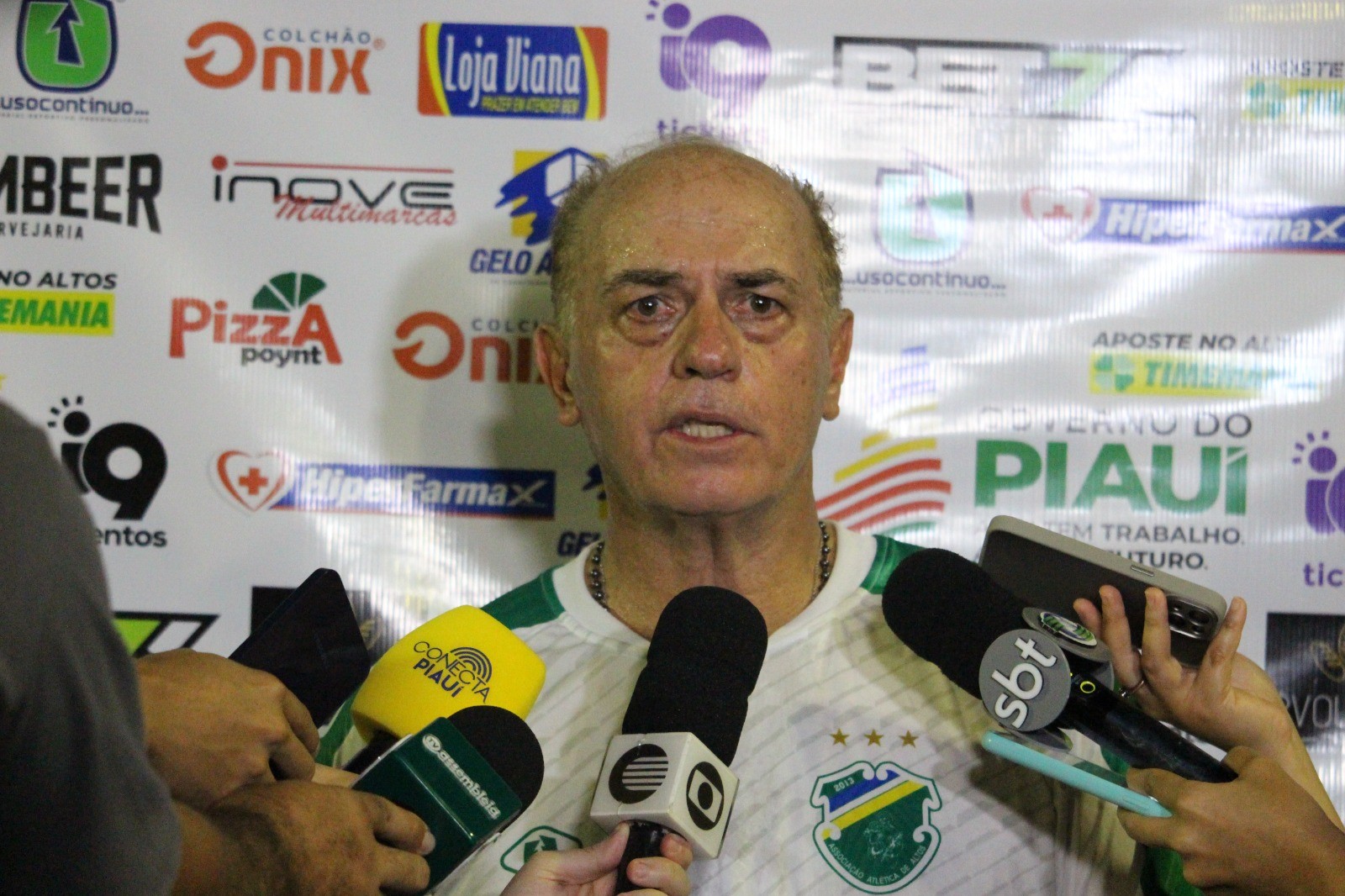 Rabello, do Altos, vê resgate de confiança em vitória, mas prega ...