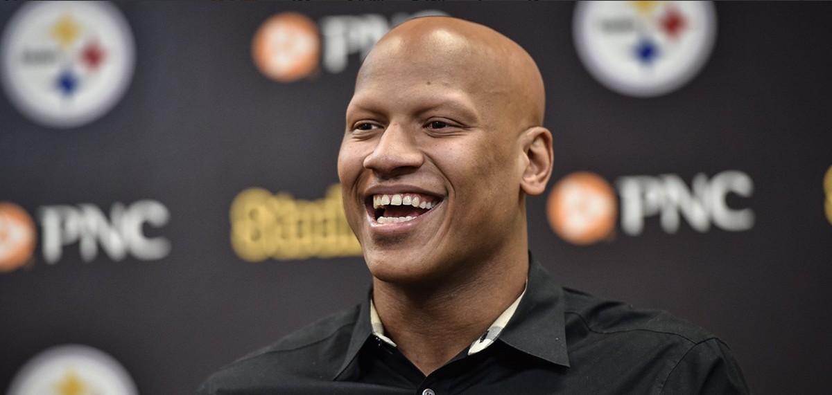 Seis meses após lesão na coluna, jogador da NFL anda de bengala: "Sonho ...