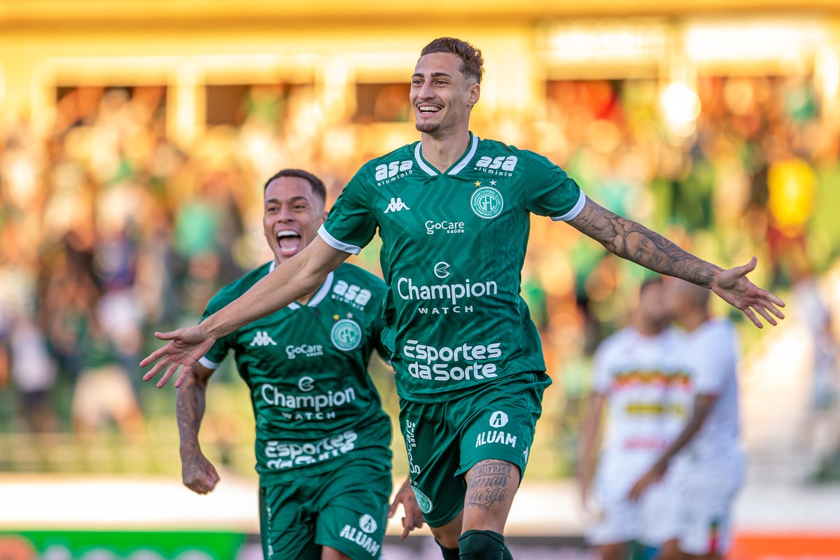 Artilheiro do Guarani na Série B, Derek projeta dérbi e exalta força do ...