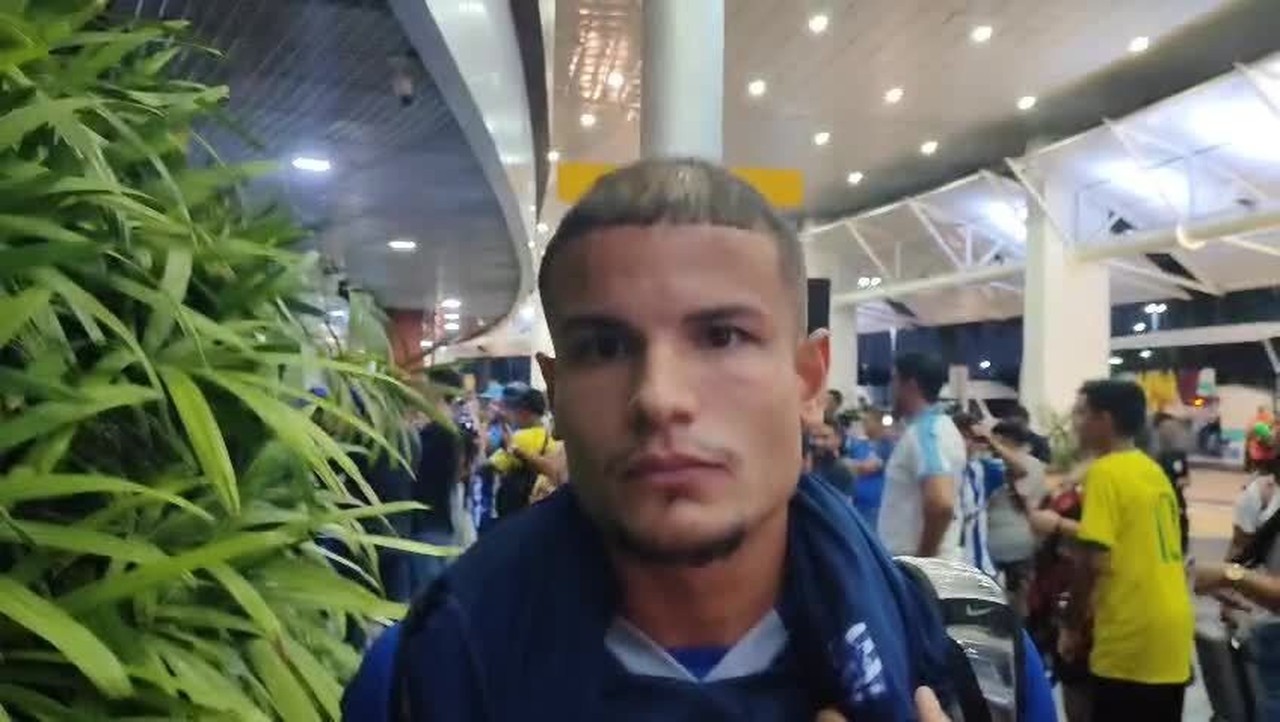 Lateral do CSA, Felipe Albuquerque explica lesão que sofreu no jogo contra o Grêmio | csa | ge