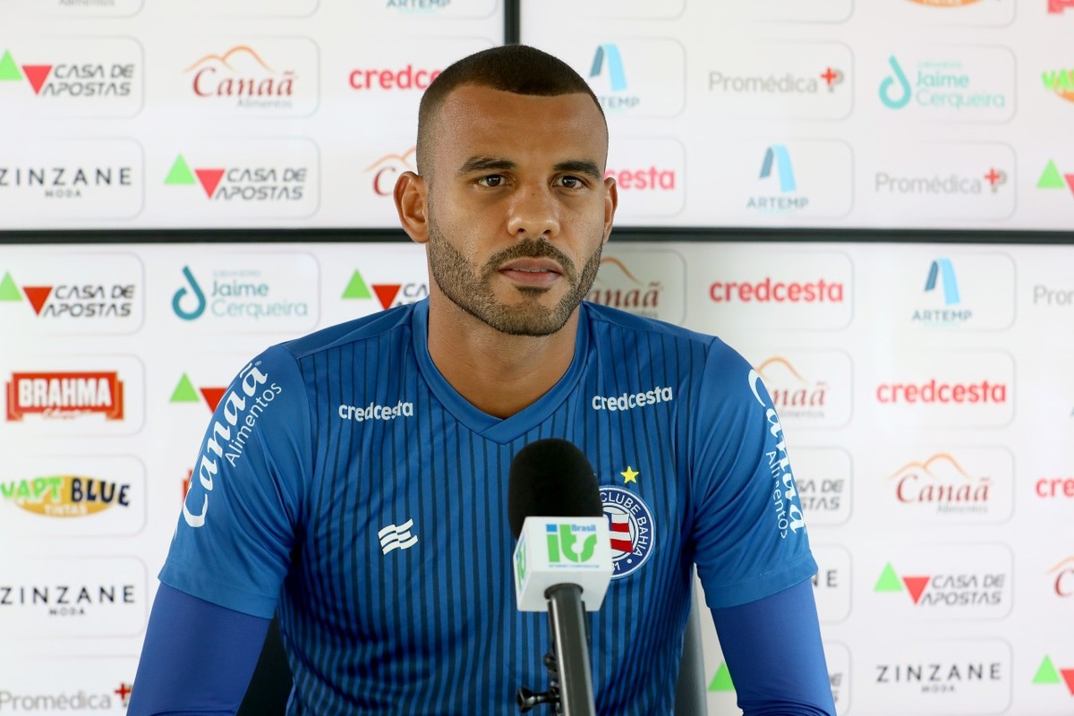 Ernando celebra jogo sem levar gol e avalia volta de Lucas Fonseca ...