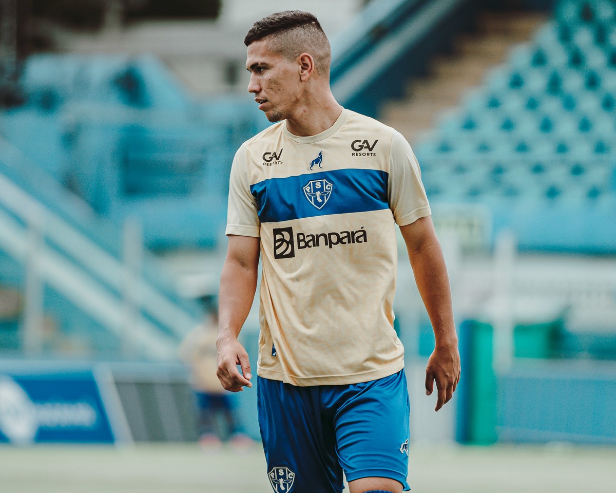 Ari Barros ressalta que Vinícius Leite estava de folga quando postou ...
