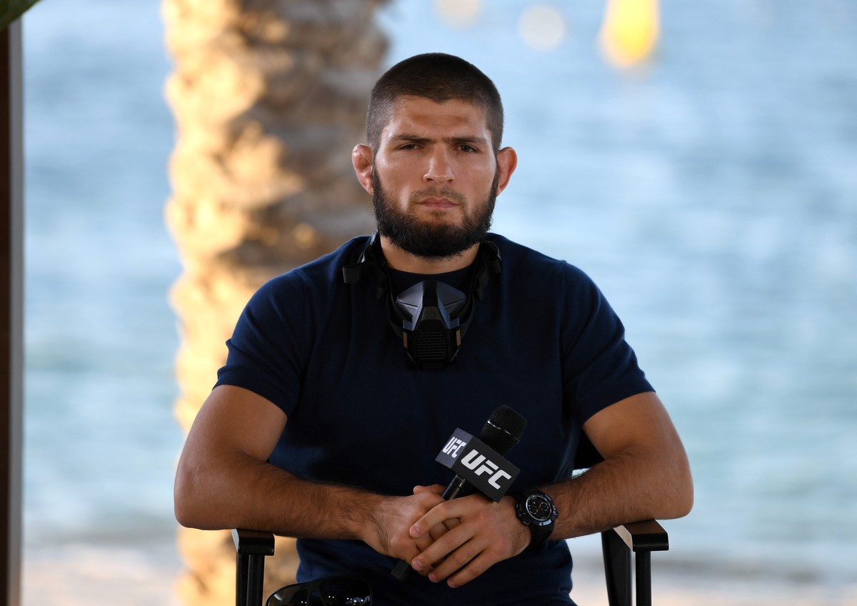 Khabib sobre aposentadoria: “Se eu lutasse mais 10 vezes ainda teria ...