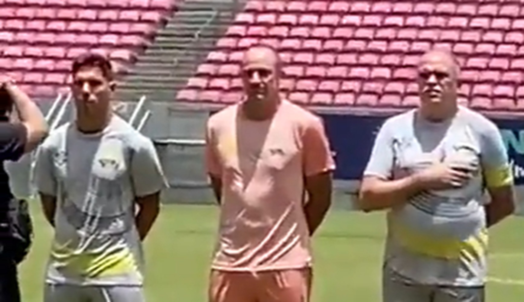 Ídolo do Sport, Magrão participa de jogo privado no Recife e torcida brinca nas redes: "Assume o ...