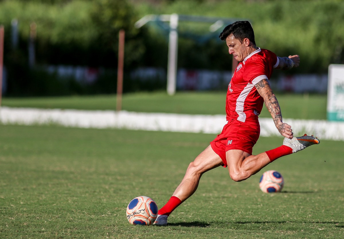Jean Carlos fala sobre proposta recebida, admite incômodo por seca e ...