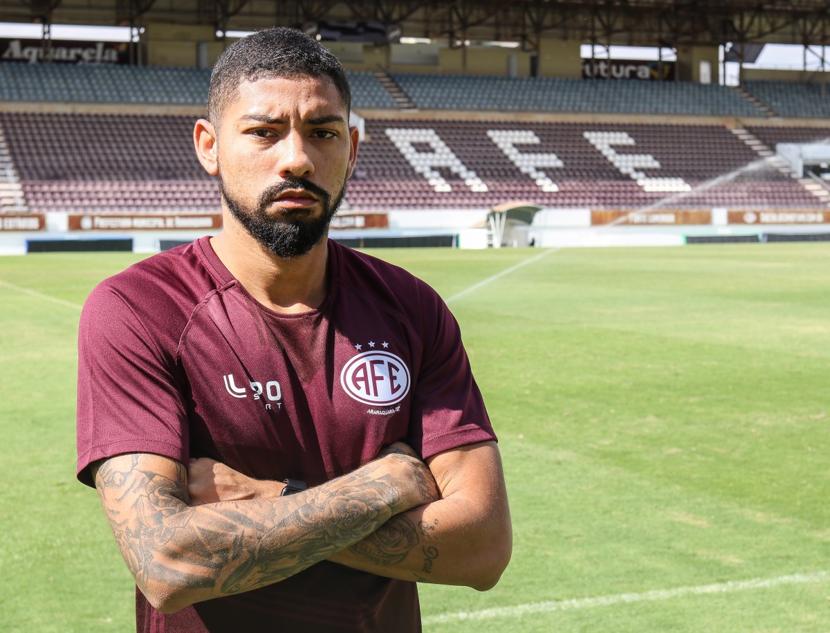 Santa Cruz acerta contratação de volante Rodrigo Yuri, ex-Ferroviária ...