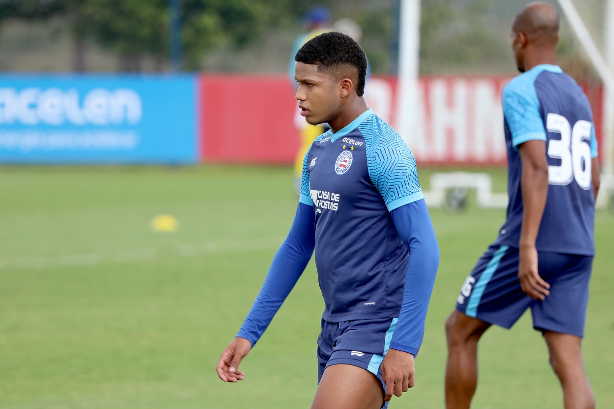 Com o Bahia desfalcado, Enderson vai improvisar na lateral contra o ...
