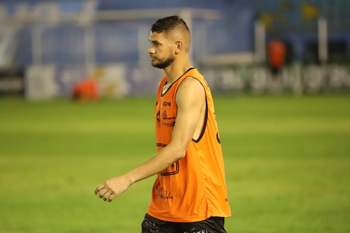 Atuações: Derlan sente peso da decisão, e Vitinho mais uma vez entra ...