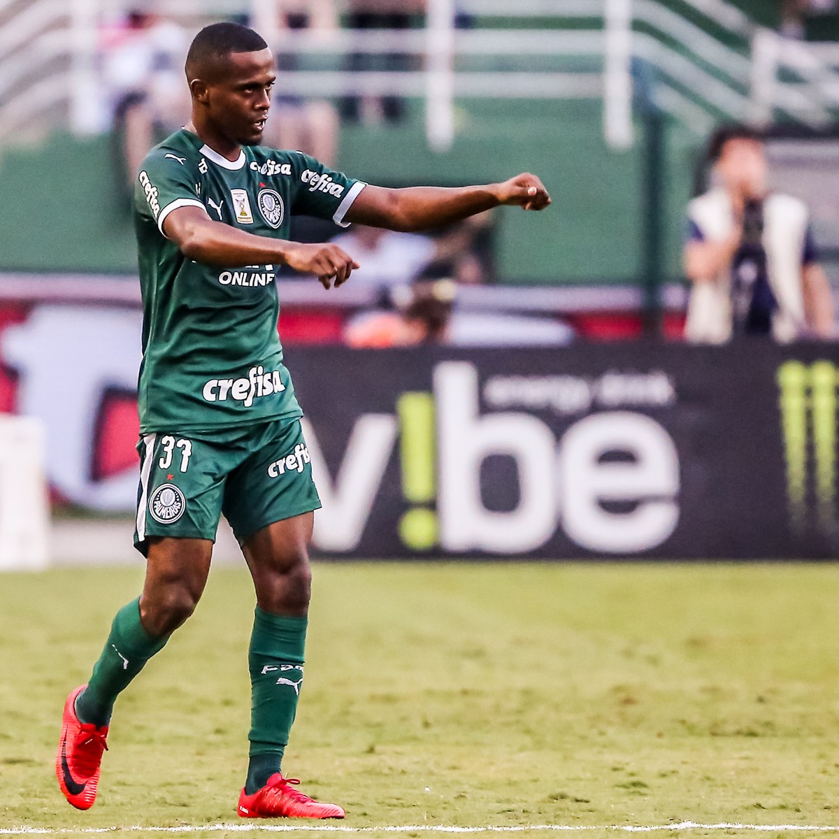 Luiz Adriano, Vitor Hugo e Zé Rafael são os melhores reforços do ...