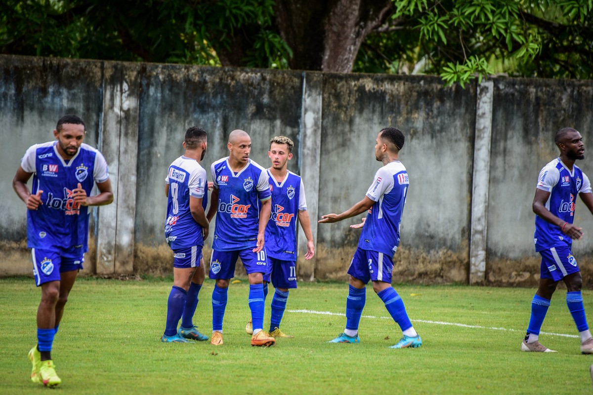 Chiquinho Viana testa elenco do São Raimundo-RR em primeiro amistoso de ...