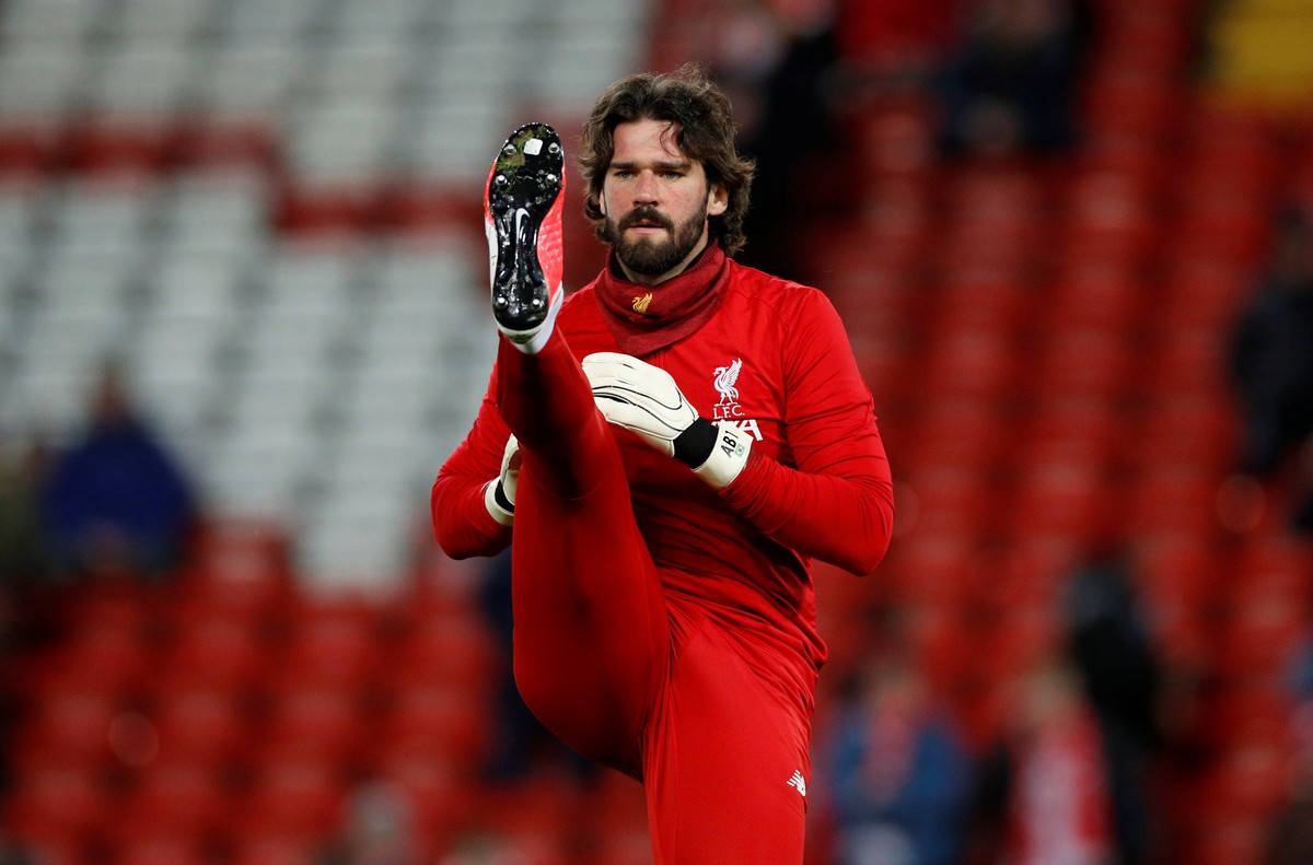 Alisson celebra marca história do Liverpool mas ressalta que prioridade ...