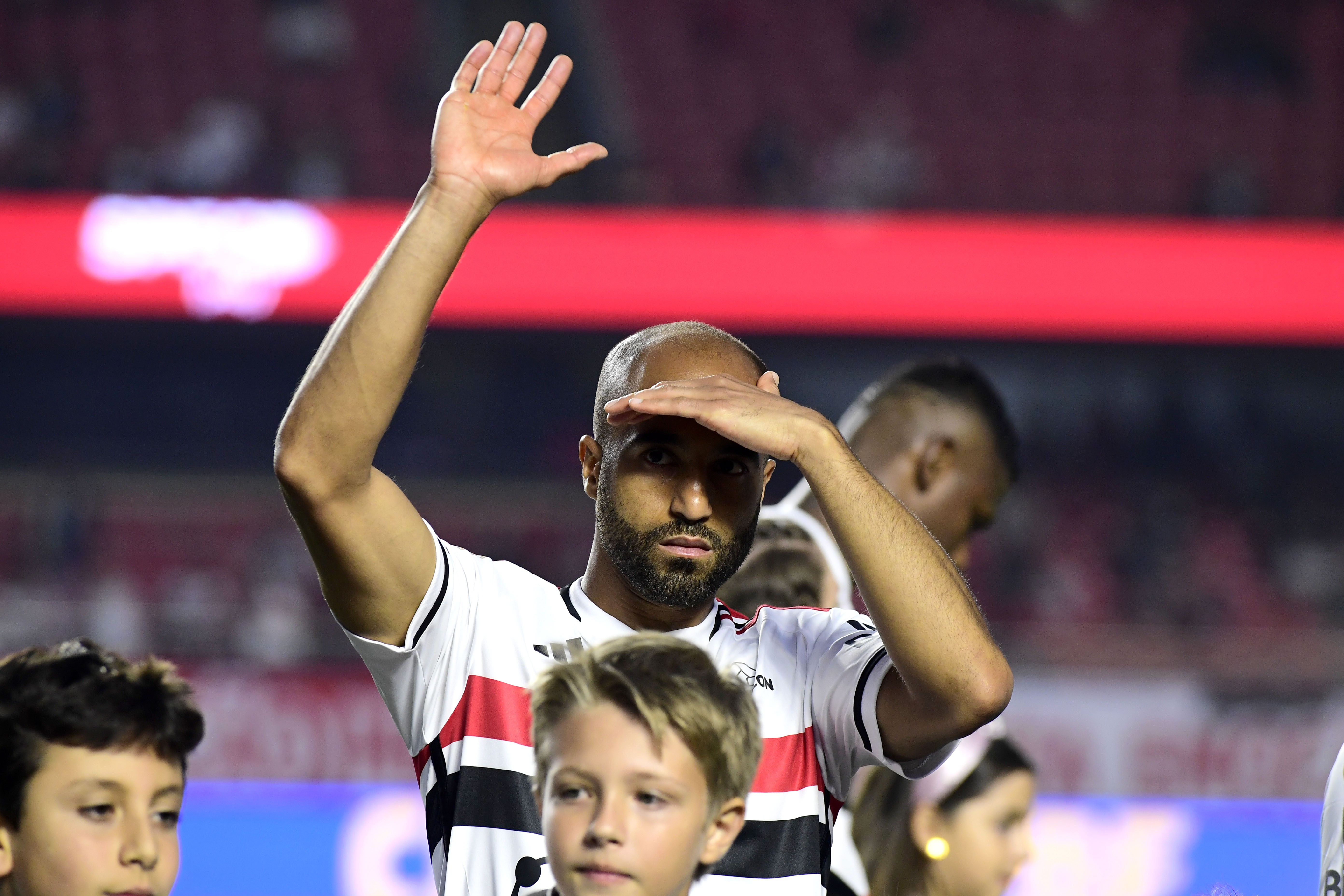 Lucas vive seca de 12 jogos sem marcar pelo São Paulo e busca retomada ...