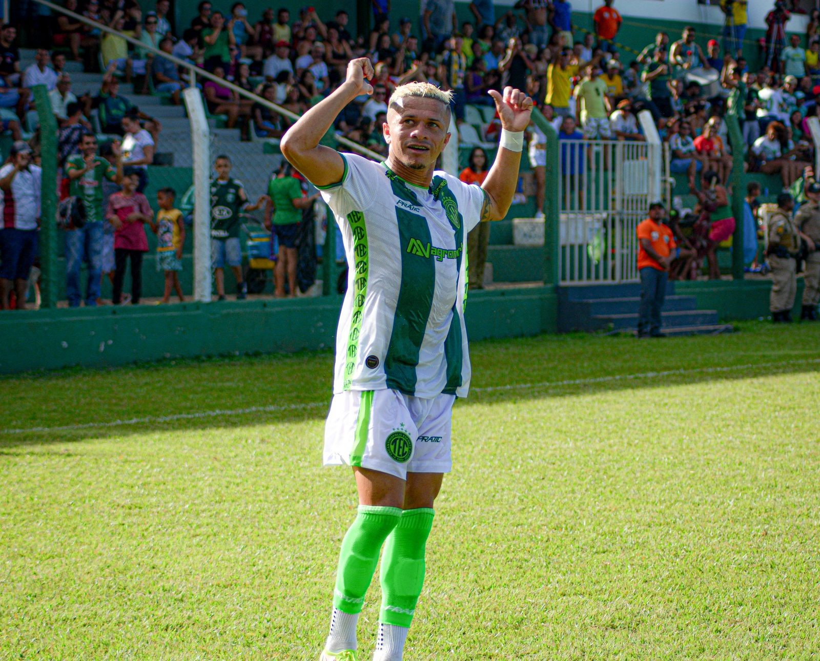 Bilau segue fora do Tocantinópolis; saiba quando o atacante ficará à ...