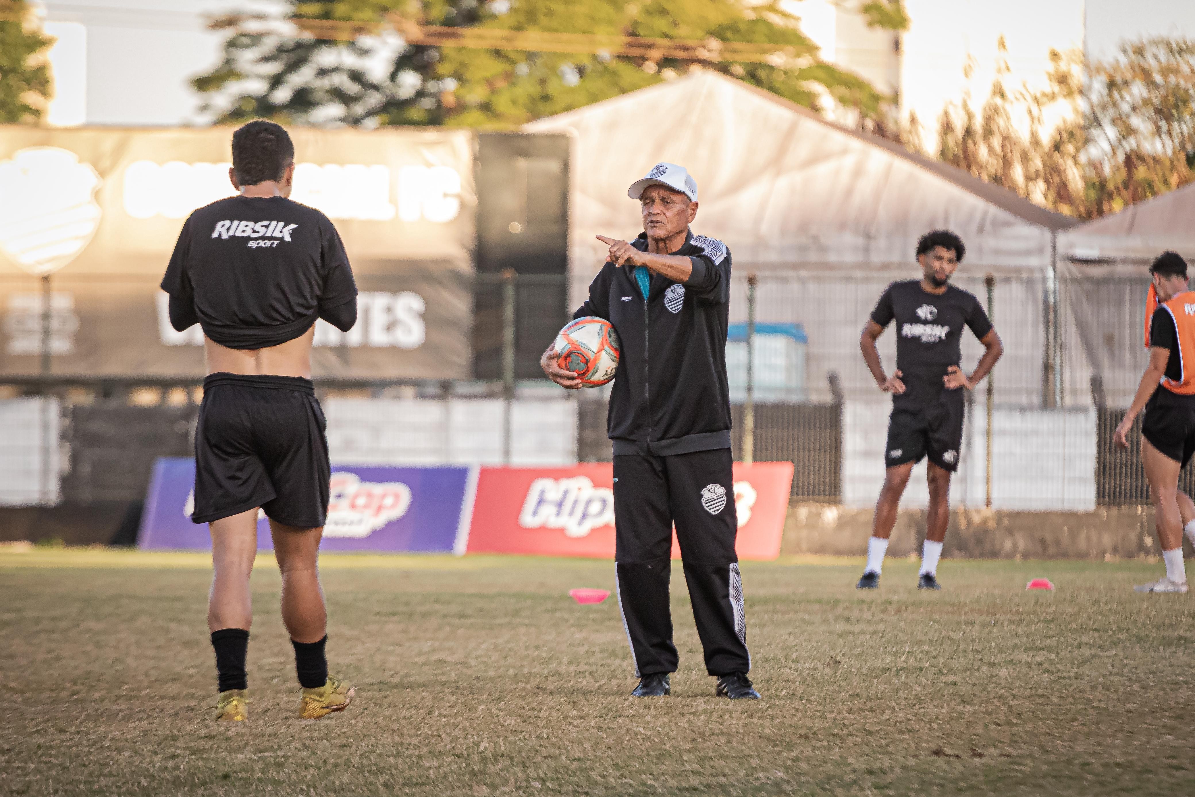 Roberval evita clima de euforia no Comercial antes de clássico contra ...