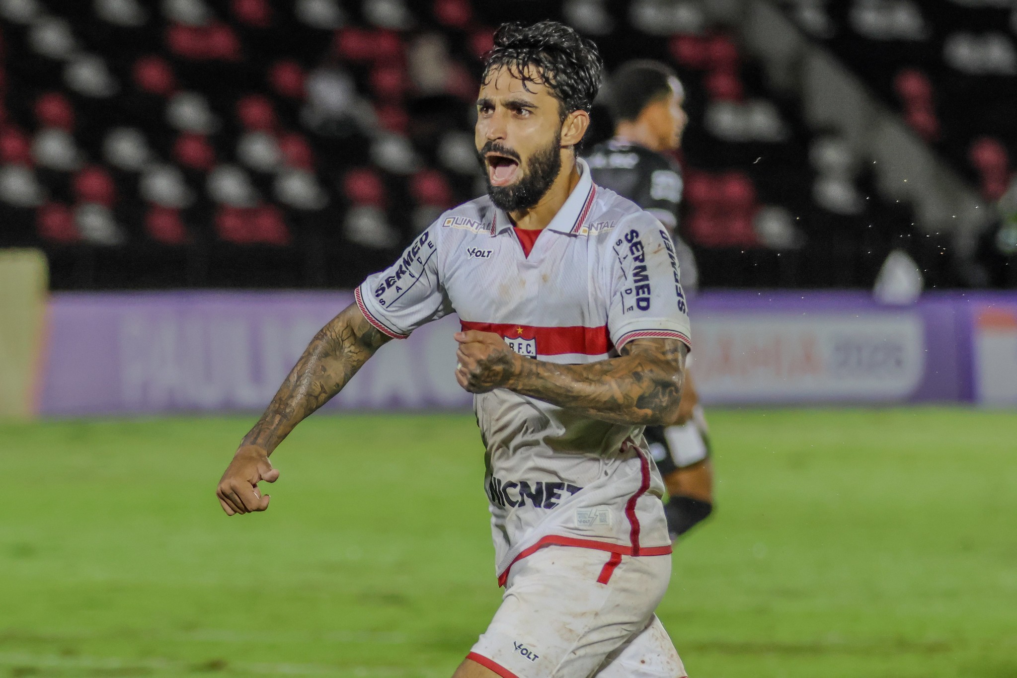 Brey se declara ao Botafogo-SP após gol em retorno ao Santa Cruz | Ge