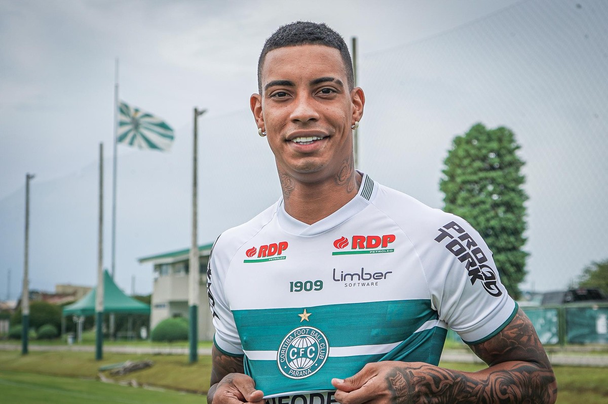 Alef Manga vibra com primeiro gol pelo Coritiba: “Nos deixa mais ...
