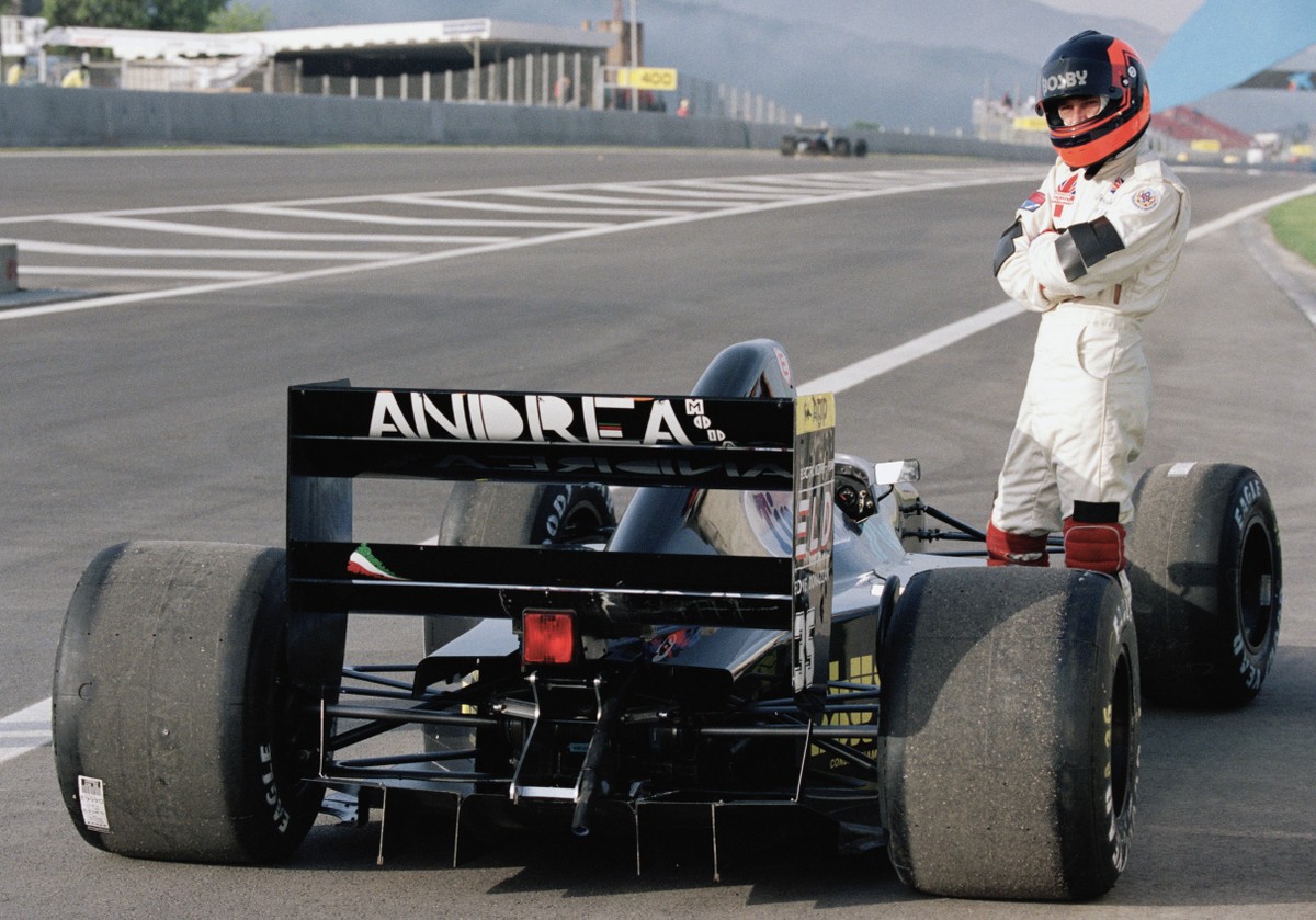 Perry McCarthy foi personagem de histórias bizarras com a não menos ...