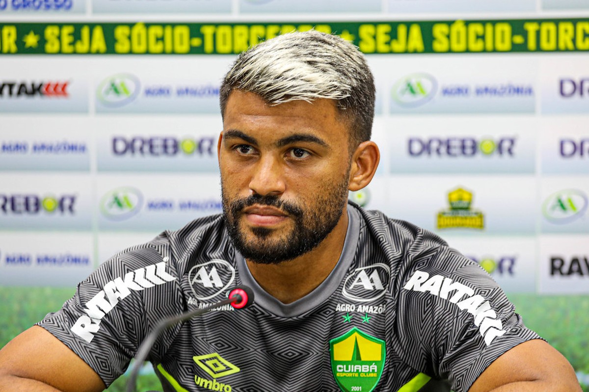 Apresentado após estrear, Ronald detalha estilo de jogo e analisa ...