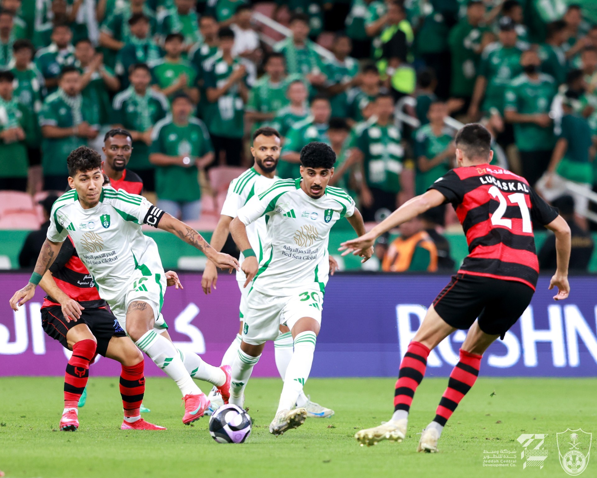 Firmino mantém bom momento, marca mais um, e Al-Ahli goleia Al-Riyadh ...