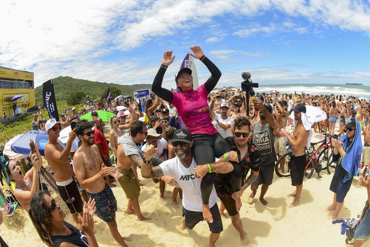 Catarinense estreante no QS, Laura Raupp vence etapa da Praia Mole, em ...