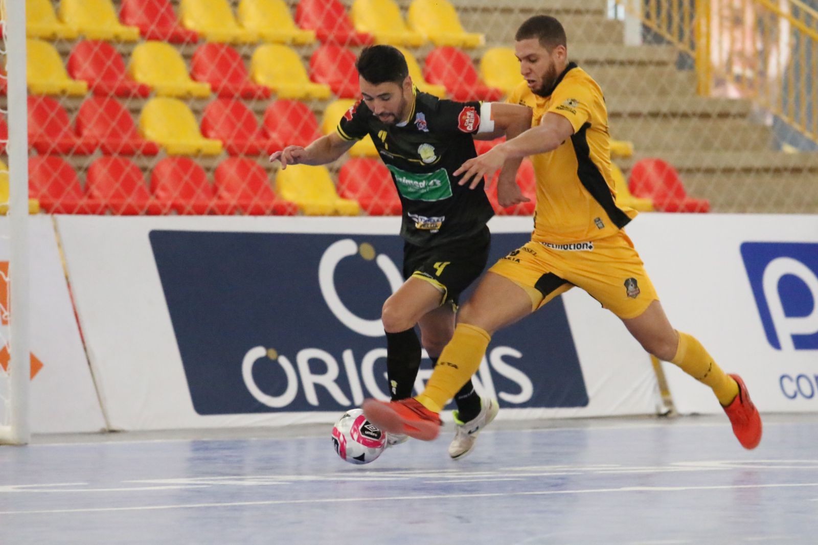 Aos 40 anos, fixo Neto fica no top-3 em teste de pré-temporada do Praia ...