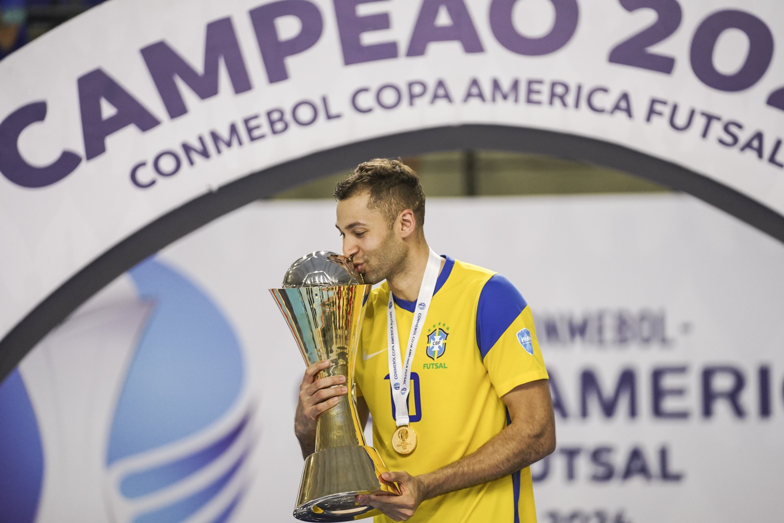 Brasil e Argentina disputam título da Copa do Mundo de Futsal pela ...